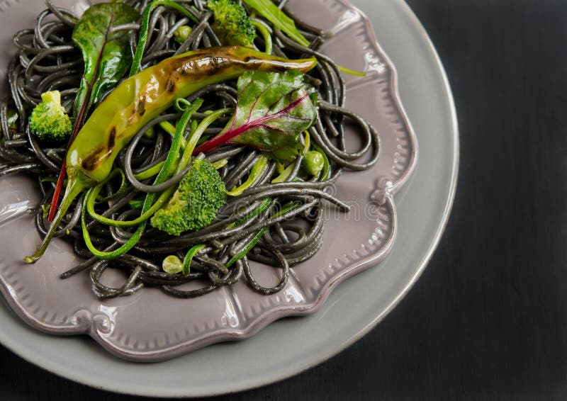 Spaghetti Dell'inchiostro Della Seppia Fotografia Stock - Immagine di ...