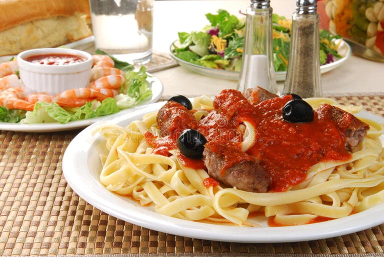 Spaghetti dinner stock photo. Image of fettuccine, pasta - 12627134