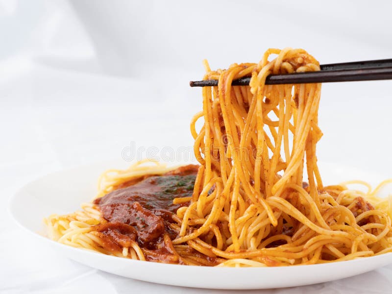 Spaghetti swirl on a fork stock image. Image of delicious - 39362657