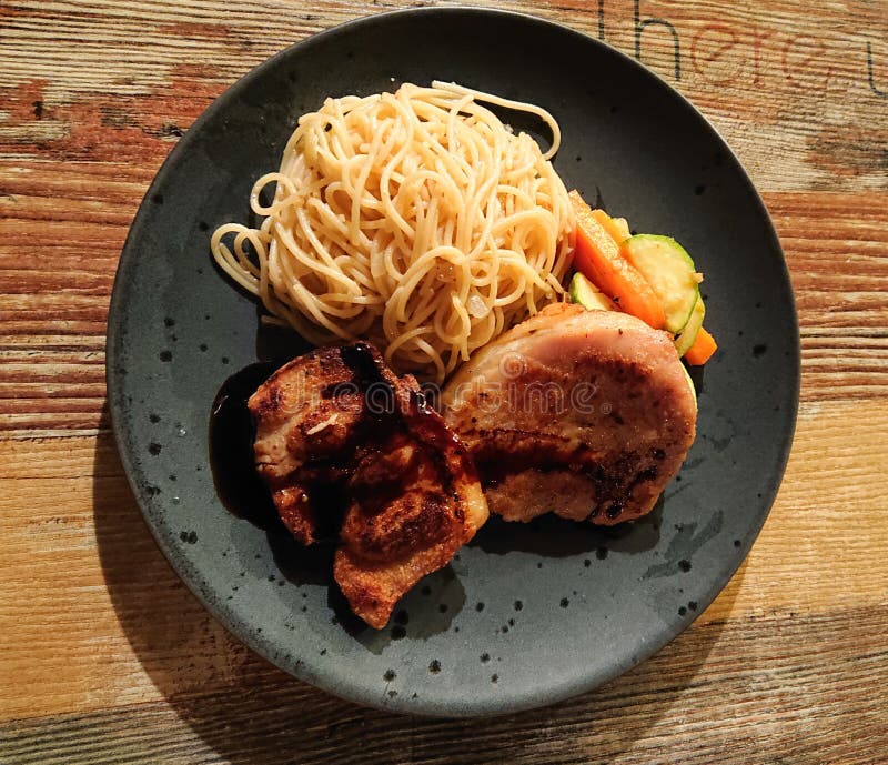 Spaghetti with Fried Chicken Stock Photo - Image of carrot, mushrooms ...