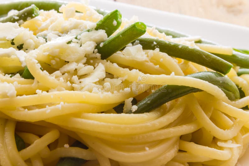 Spaghetti with Garlic Oil and Green Beans Stock Photo - Image of ...