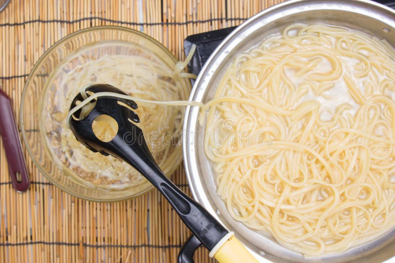 Spaghetti Lifted on of Cold Water Stock Photo - Image of cooked, noodle ...