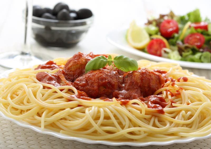 Spaghetti Meat Balls with Tomato Stock Image - Image of lettuce, onions ...