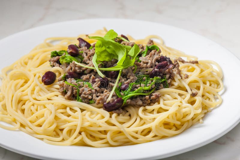 Spaghetti with Minced Meat and Red Beans Stock Image - Image of beans ...