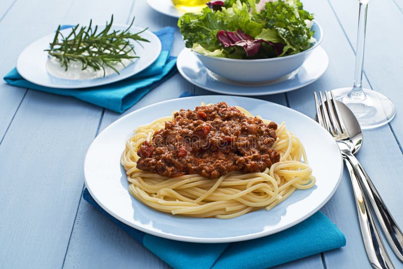 Spaghetti with Minced Meat Sauce Stock Image - Image of italy, noodles ...