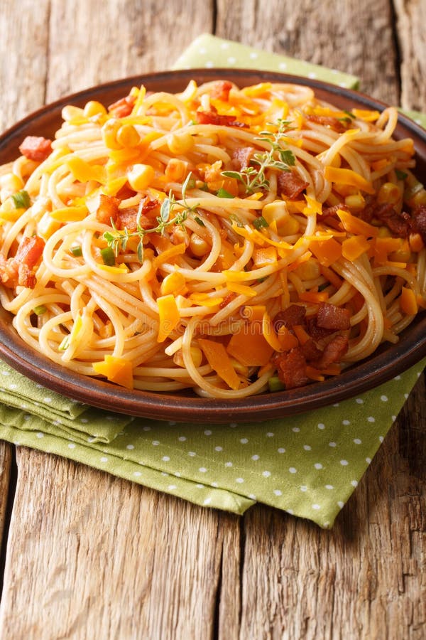 Spaghetti Pasta with Bacon, Corn and Cheese Close-up on a Plate ...