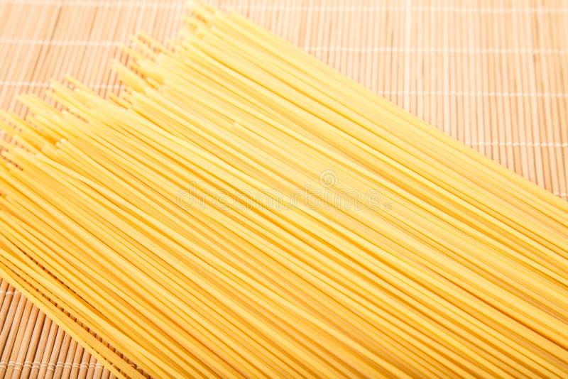 Dry Spaghetti on Bamboo Mat Stock Image - Image of pasta, food: 29752093