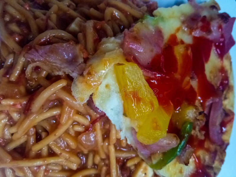 Spaghetti with Pizza stock image. Image of yummy, pizza - 211756579