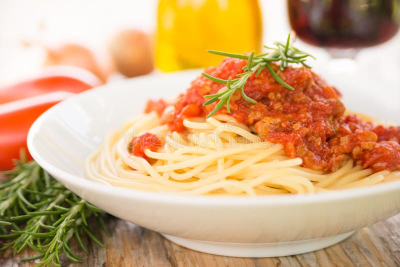 Spaghetti with ragout stock image. Image of chef, food - 54347841