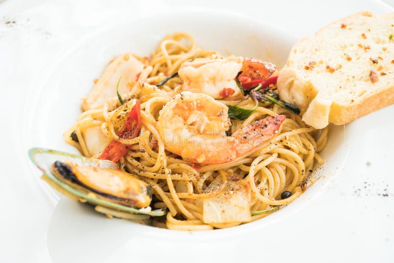 Spaghetti Seafood in White Plate Stock Photo - Image of spaghetti ...