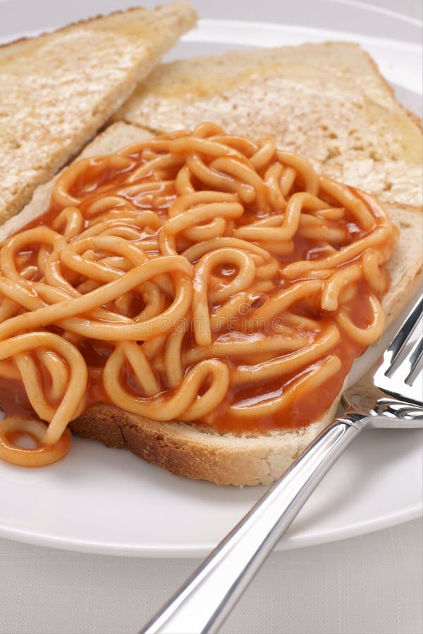 Spaghetti on toast stock photo. Image of kingdom, pasta - 148974566