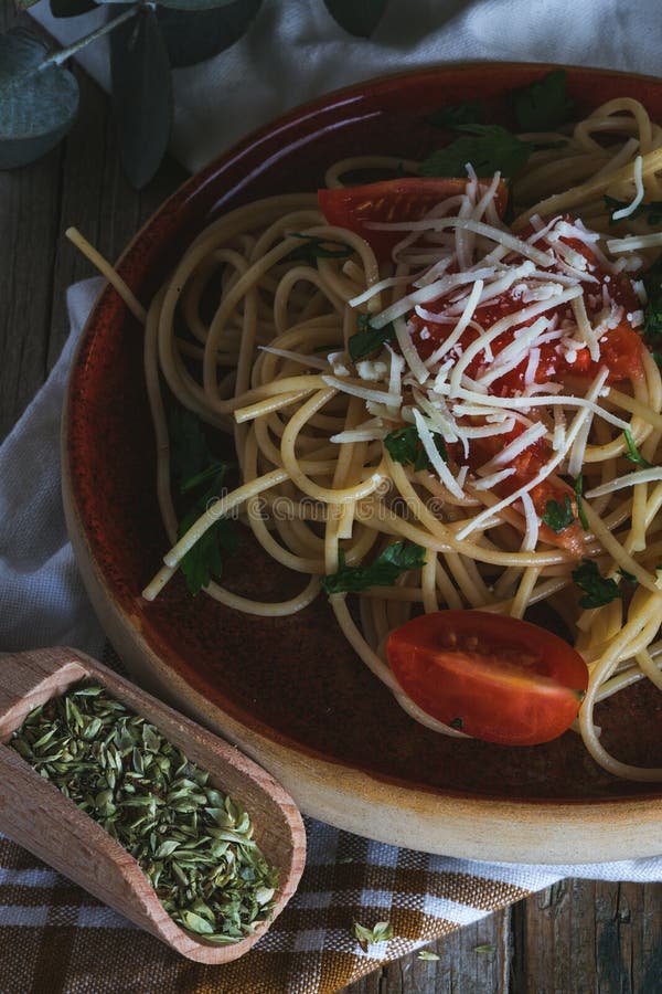Spaghetti with Tomato Cheese and Oregano Stock Image - Image of cuisine ...