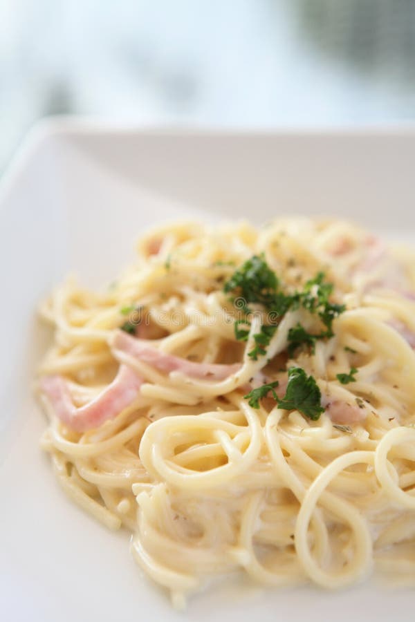 Spaghetti White Sauce with Ham Stock Image - Image of cream, dinner ...