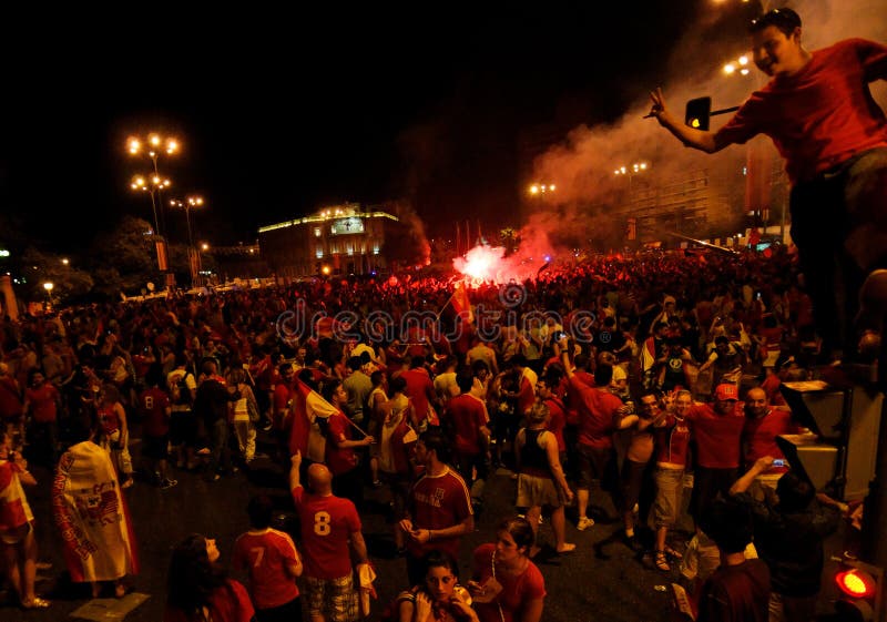 Spain celebrating victory editorial photo. Image of flag - 15111756