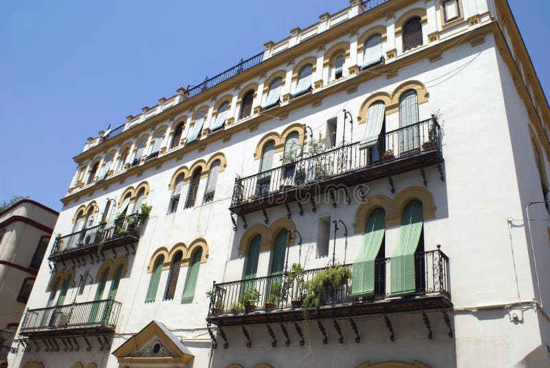 Spanischer Balkon stockfoto. Bild von spanisch, draussen - 57530566