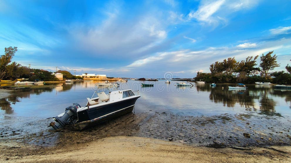 Spanish Point Park Bermuda stock image. Image of reflection - 357369681