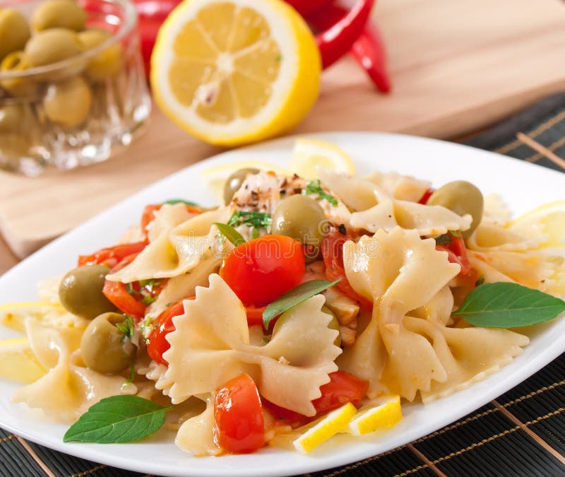 Spanish Salad with Pasta Bows Stock Image - Image of diet, green: 30539697