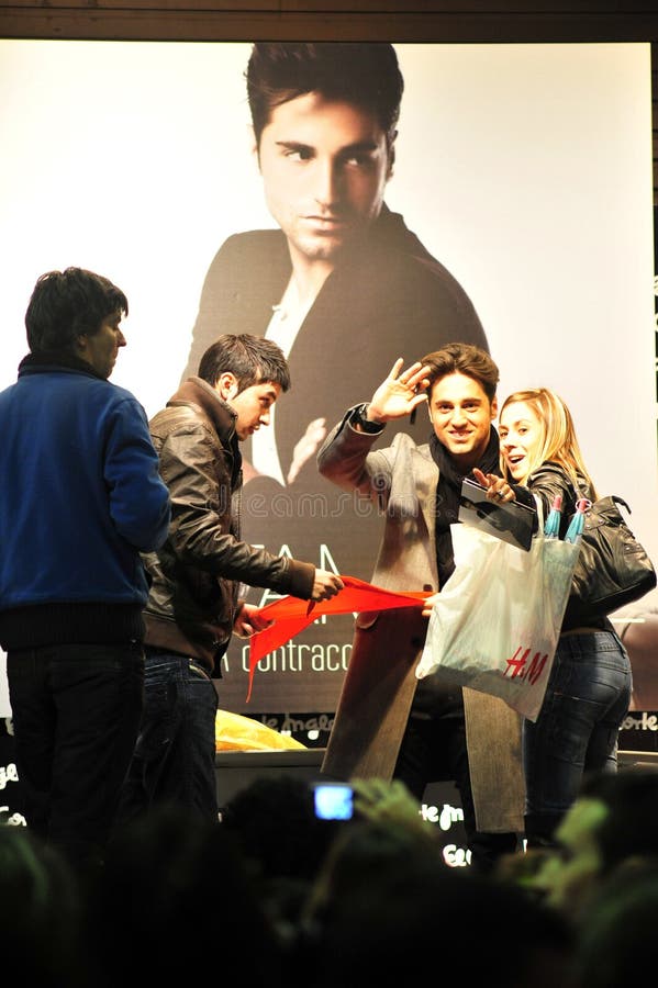 The Spanish Singer David Bustamante Editorial Photo - Image of albums ...