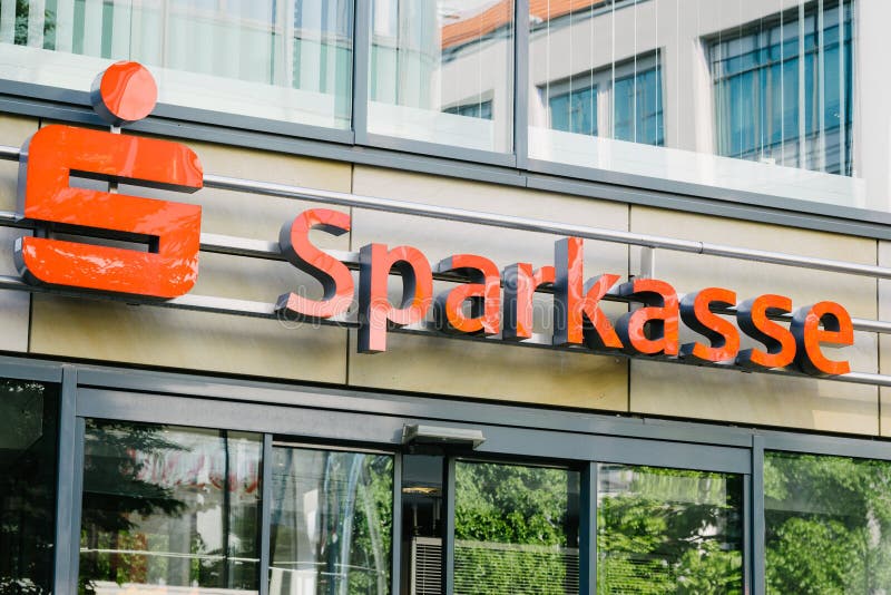 Sparkasse-Bank redaktionelles stockfoto. Bild von deutschland - 64000758