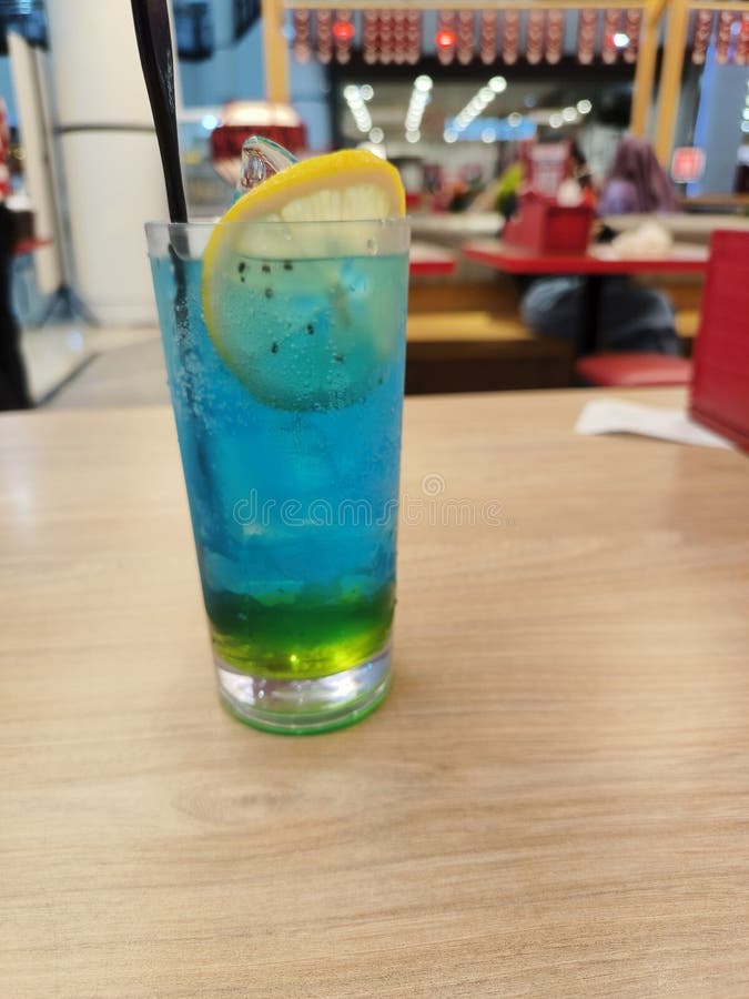 Sparkling Lime Lemon Drink Juice Stock Photo - Image of juice, lemon ...