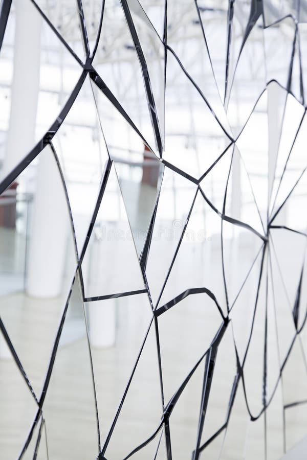 Specchio Rotto Foto Stock - Download 3,519 Royalty Free Photos