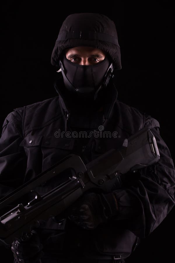 Specialist in Eenvormig Met Machinegeweer - Vooruit Stock Foto - Image ...