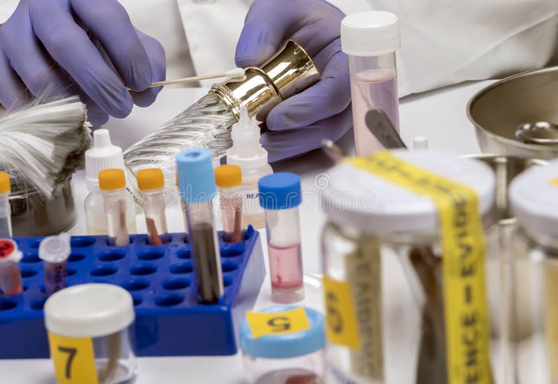 Specialized Police Take DNA Sample from Murder Victim`s Perfume Bottle ...