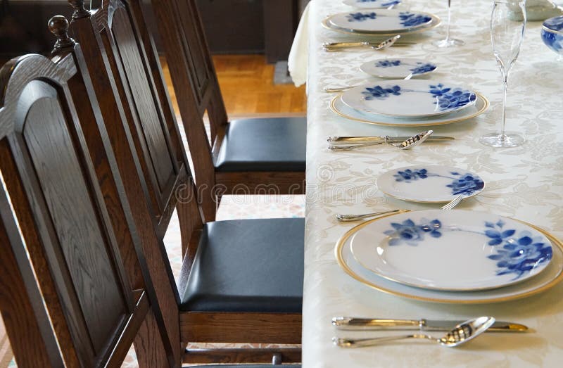 Spectacle of the Table in the Room Stock Image - Image of view, spoon ...