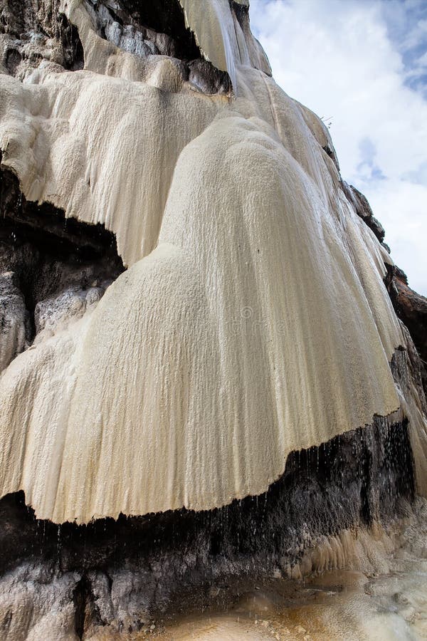 Spectacular Limestone Landscape Discovered and the Ocean in Doolin Bay ...
