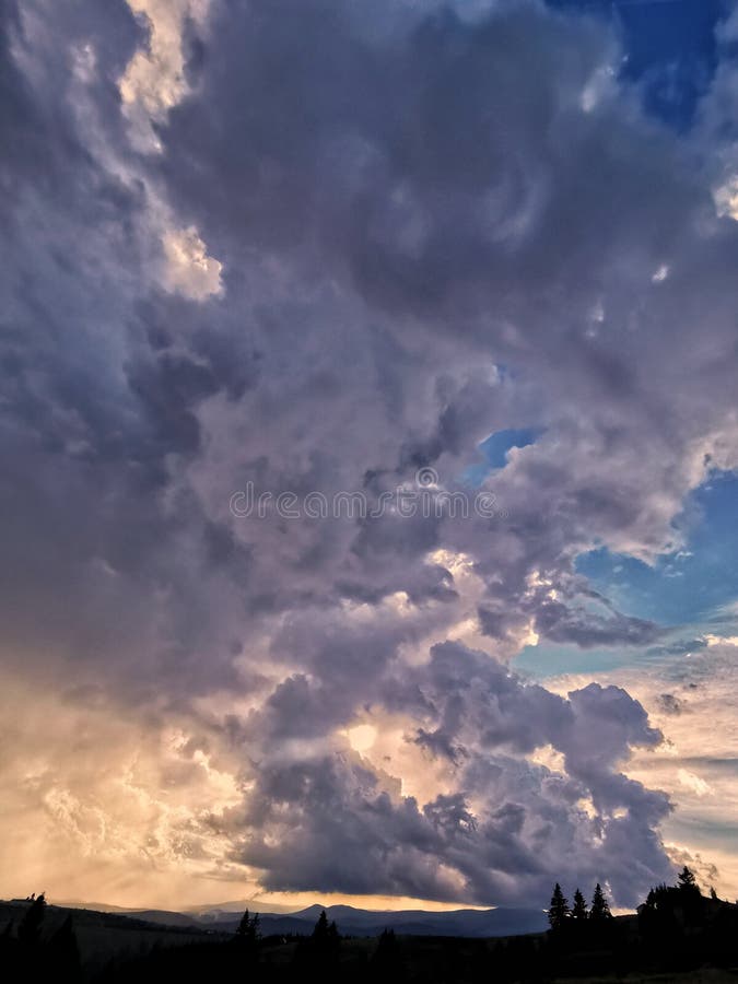 Spectacular Sunset with Yellow Colour Stock Image - Image of sunlight ...