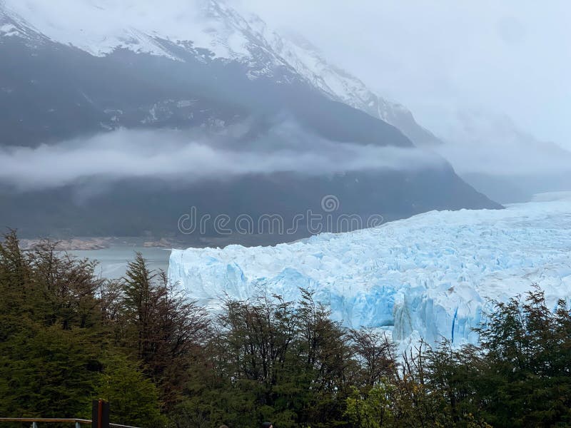 The Spectacular View Perito Moreno Glacier Stock Photo - Image of solo ... The Spectacular View Perito Moreno Glacier Stock Photo - Image of solo ...