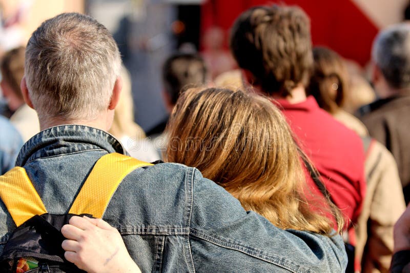 Spectateurs de couples photo stock. Image du gens, support - 2150926