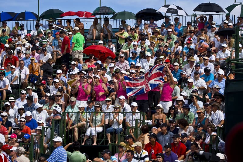 Spectators Pack the Pavilion - 18th Green Editorial Image - Image of ...