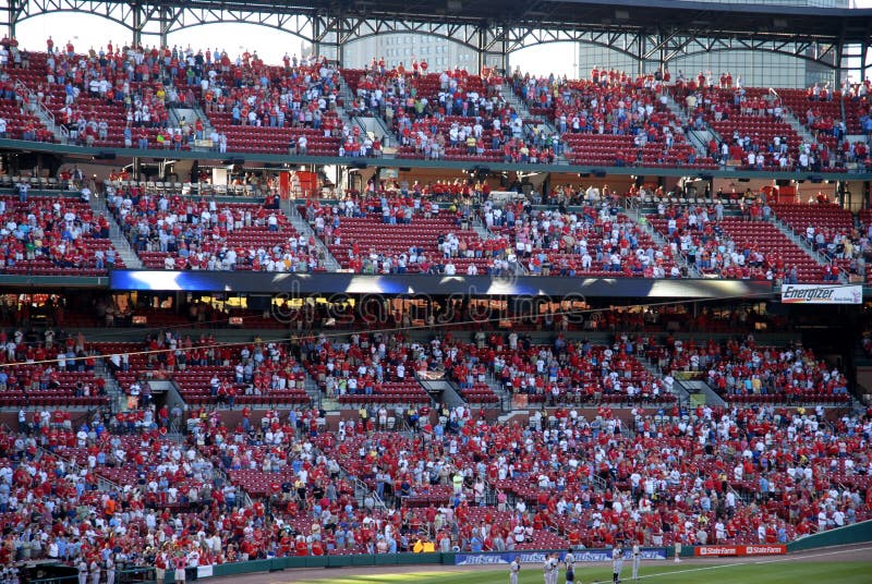 Spectators Busch Stadium editorial photo. Image of louis - 10407311