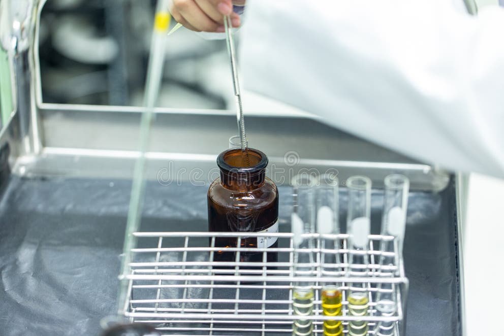 Spectrophotometer for Lab Experiments. Stock Image - Image of cuvette ...