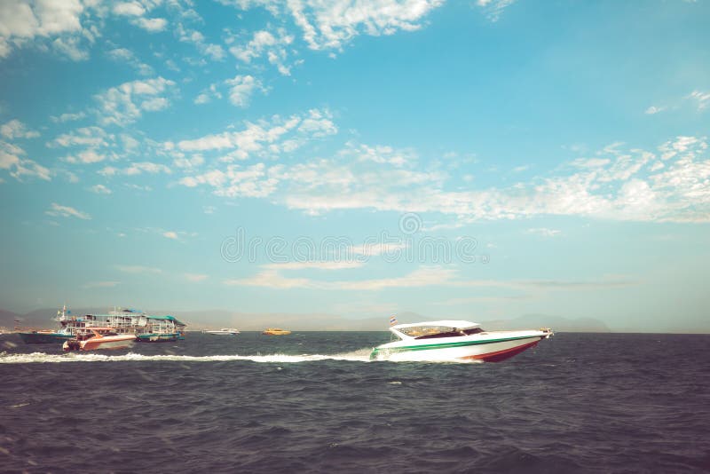 Summer Speed Boat stock illustration. Illustration of blue - 5263179