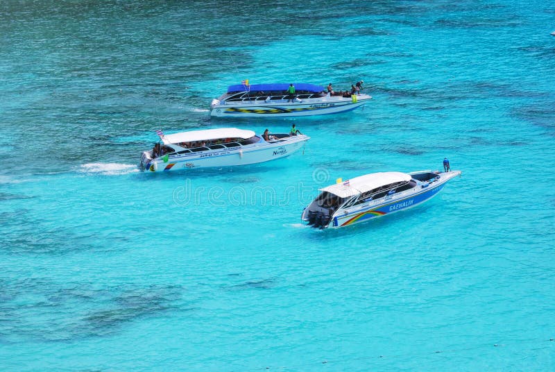 Speed boat editorial stock image. Image of nature, deck - 39959289