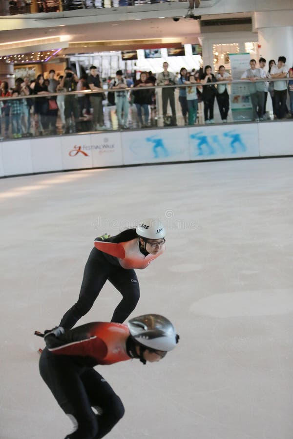 Speed Skaters during a Race Editorial Photography - Image of klapskate ...