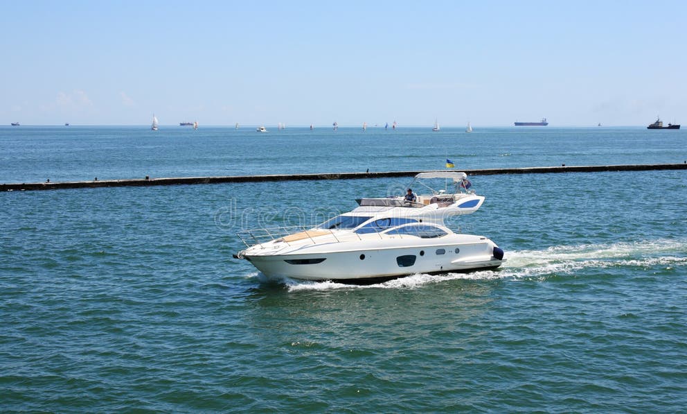 Speedboat stock photo. Image of horizon, speeding, power - 15053264