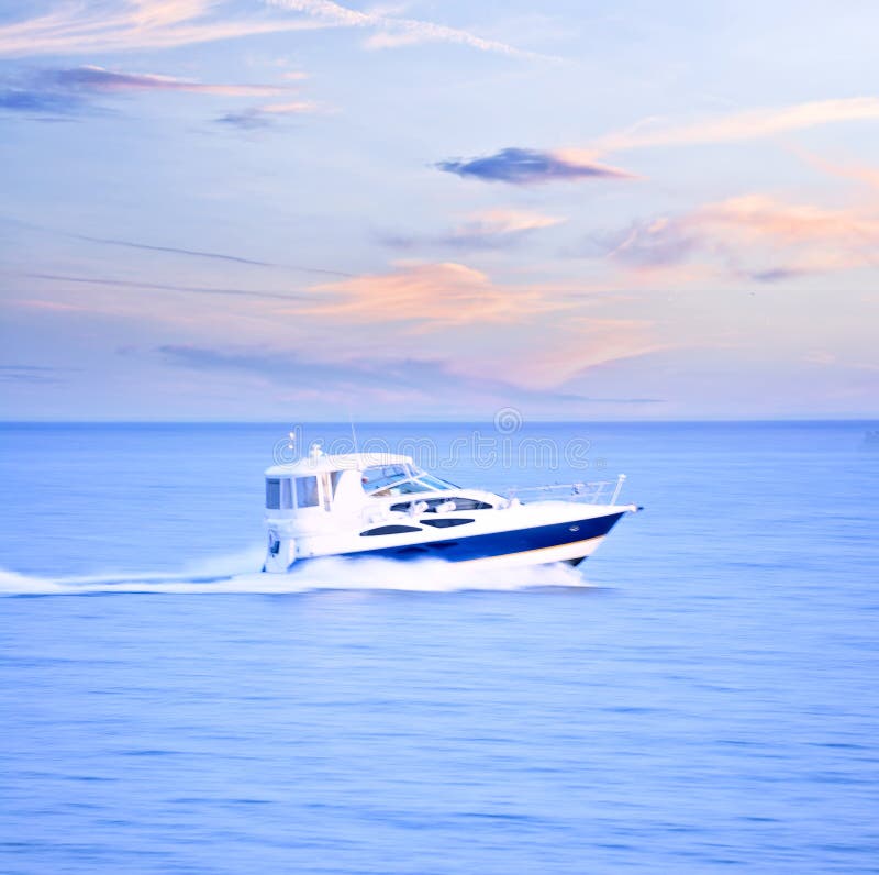 Speed boat stock photo. Image of outdoors, wake, outdoor - 909572