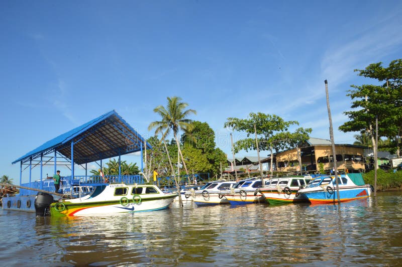 Speedboat Dock in Tanjung Selor Indonesia Editorial Stock Image - Image ...