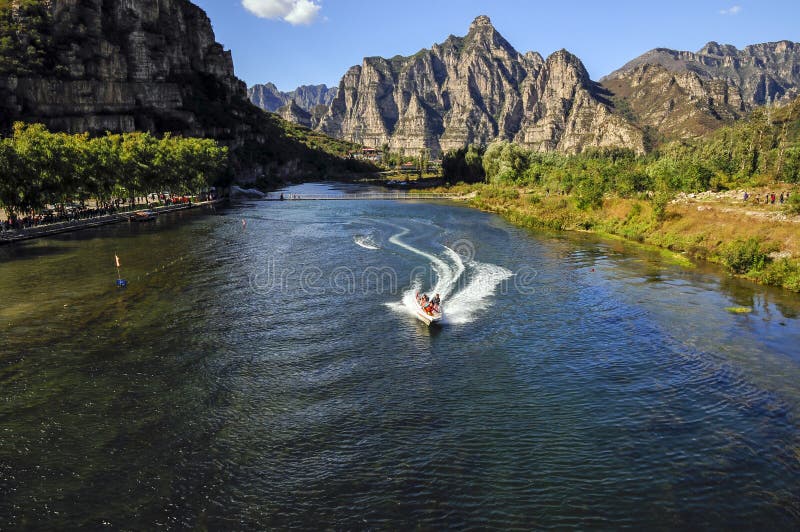Speedboat Over River Along Mountain Editorial Image - Image of travel ...