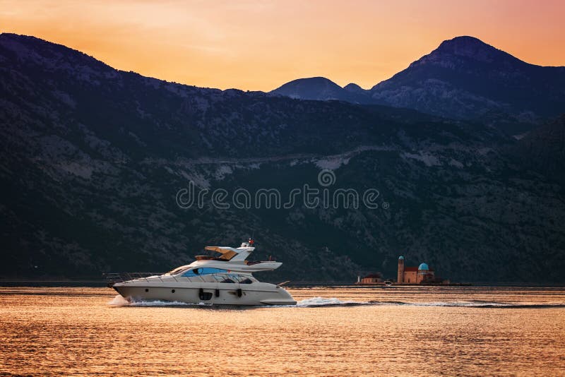 Speedboat in the Sunset Sea Stock Photo - Image of recreational, nature ...