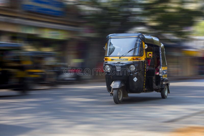 Speeding Rickshaw through Mumbai Streets Editorial Stock Photo - Image ...