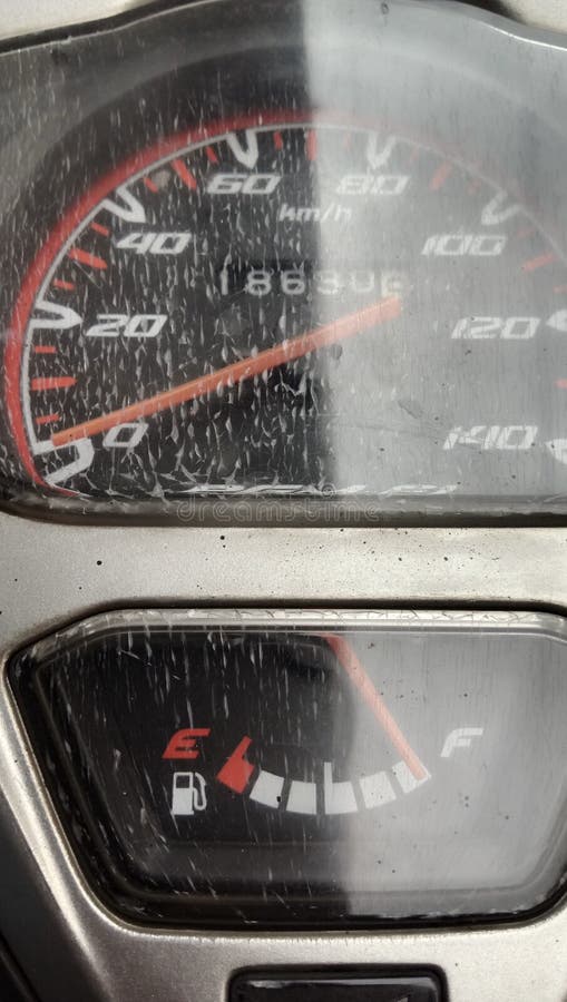 Speedometer with Full Tank Fuel Stock Image - Image of bumper, tank ...