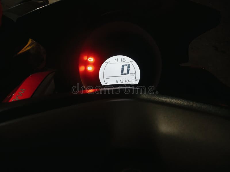 Speedometer 0 Km/h, Indication of Low Petrol, Hot Engine and Carburetor ...