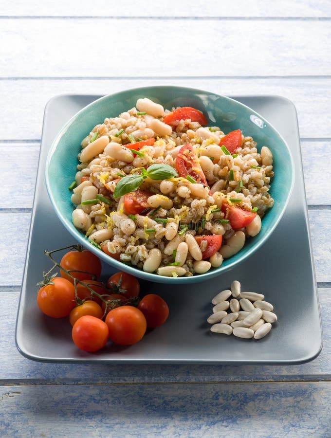 Spelt risotto with beans stock image. Image of diet, leaf - 29846521