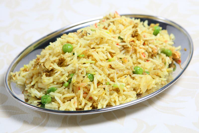 Indischer Pilau Reis stockfoto. Bild von spinat, küche - 6895806