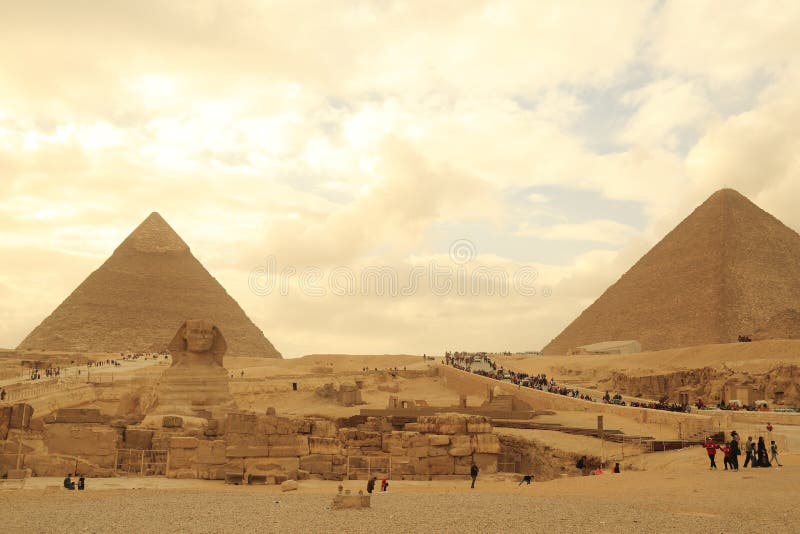 Sphinx and pyramid editorial image. Image of egyptology - 67411775