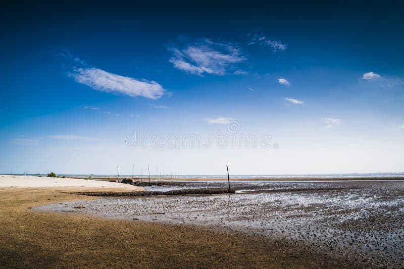 Spiaggia di Teluk Sisek fotografia stock. Immagine di paesaggio - 47866462